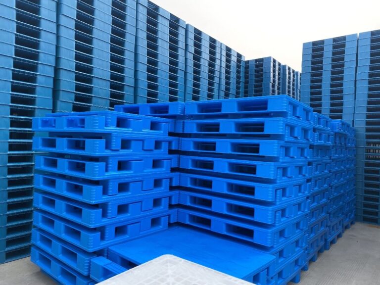 Plastic Pallets - Extensive Range of Sizes, Styles & Custom Options
